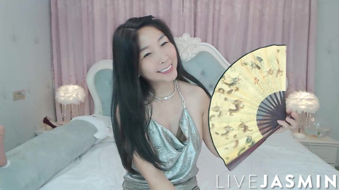 Performers now in Free Chat: